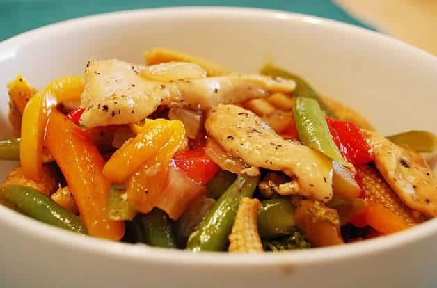 Easy meals to cook in a hostel kitchen