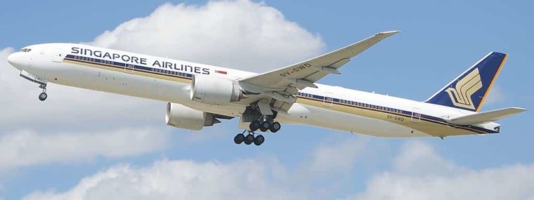 Flight reviews travel advice 2025